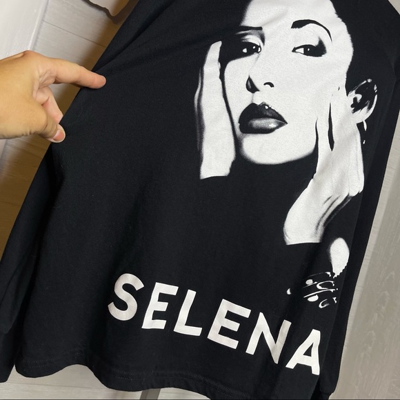 Tops | Selena Black And White Profile Bidi Bidi Boom Boom Rose Black ...